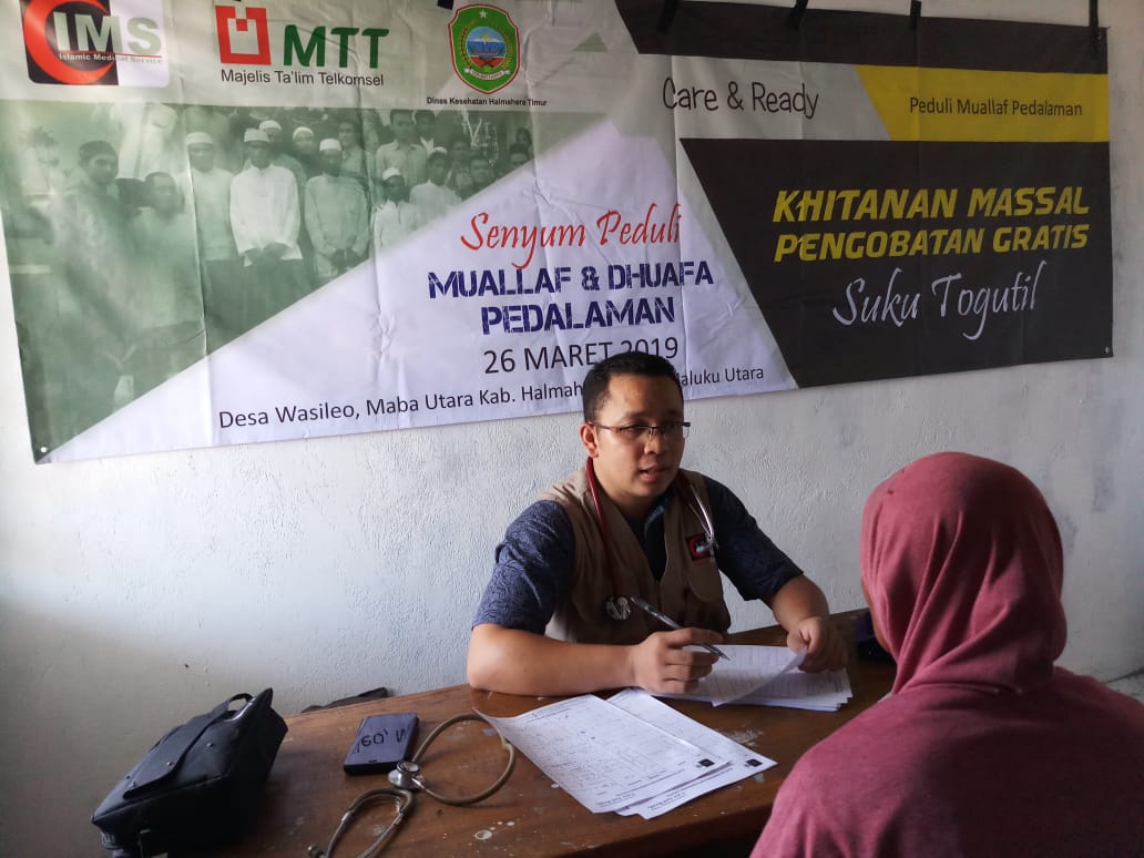Ratusan Mualaf Suku Togutil Dikhitan Massal | Website Resmi Hidayatullah